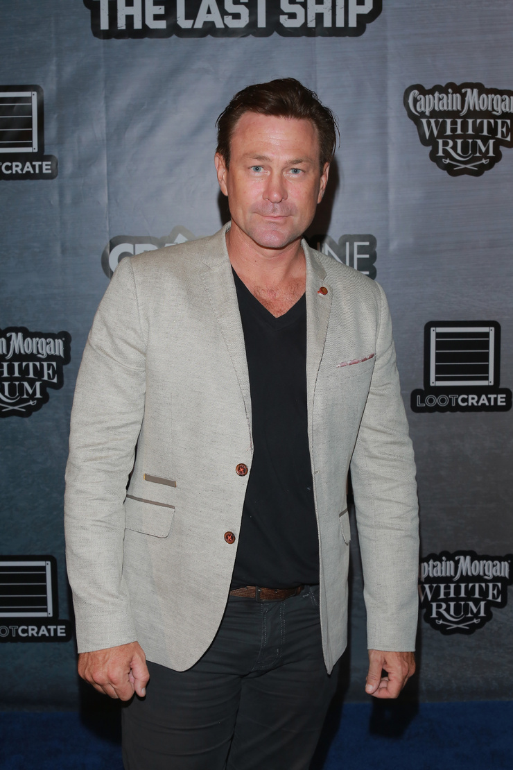 Picture of Grant Bowler