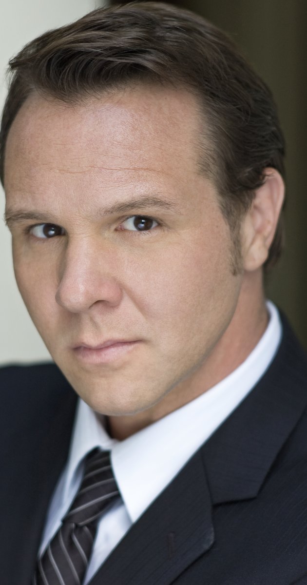 Picture of Travis Smith