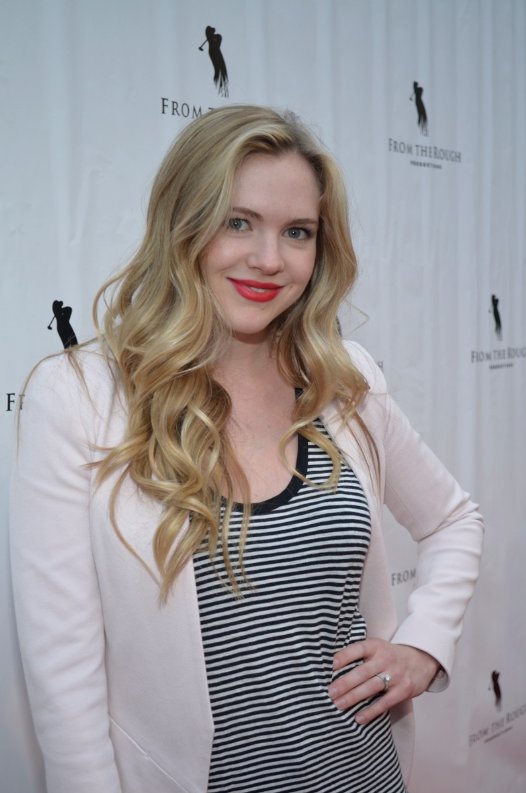 Caitlin Custer picture