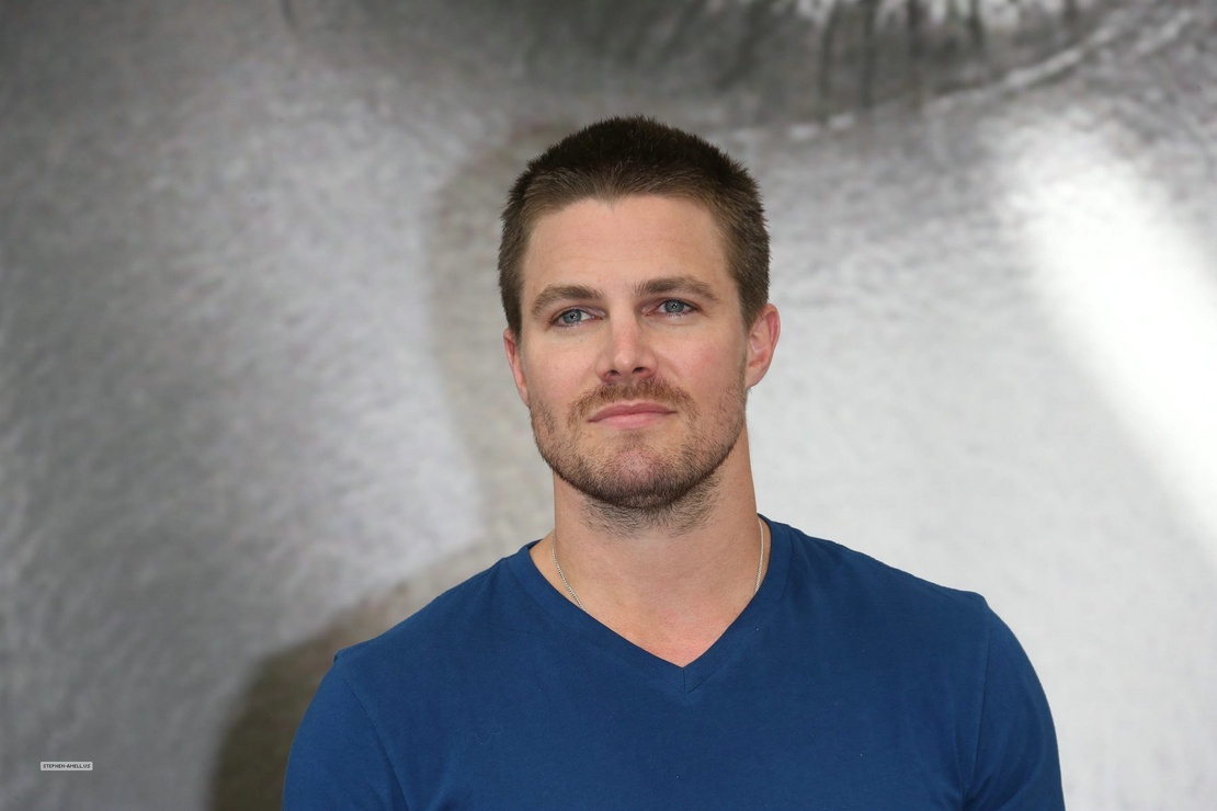 Stephen Amell image