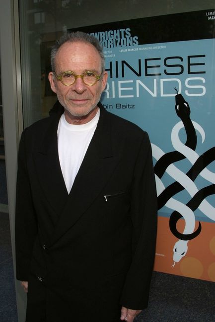 Image of Ron Rifkin