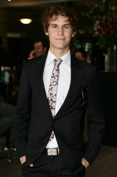 Rhys Wakefield picture