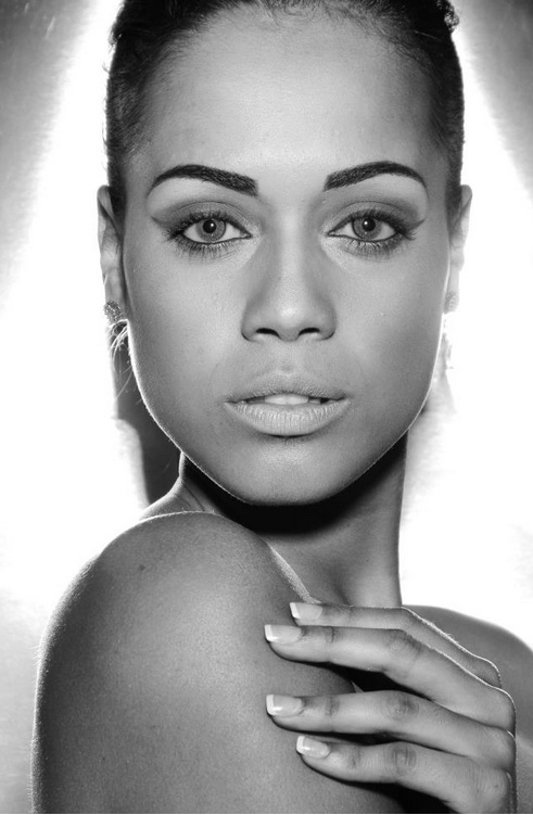 Image of Theany Cardoso