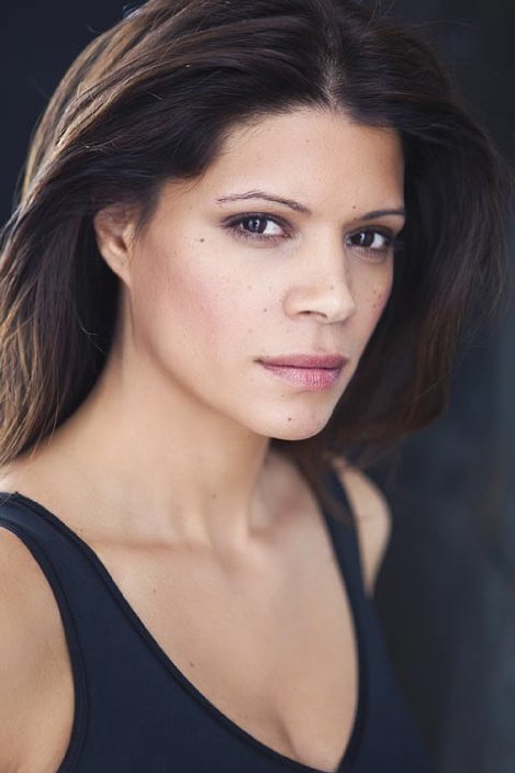 Picture of Andrea Navedo