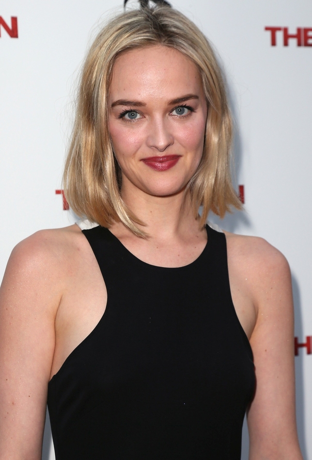 Jess Weixler image