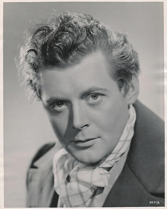 Picture of Derek Bond