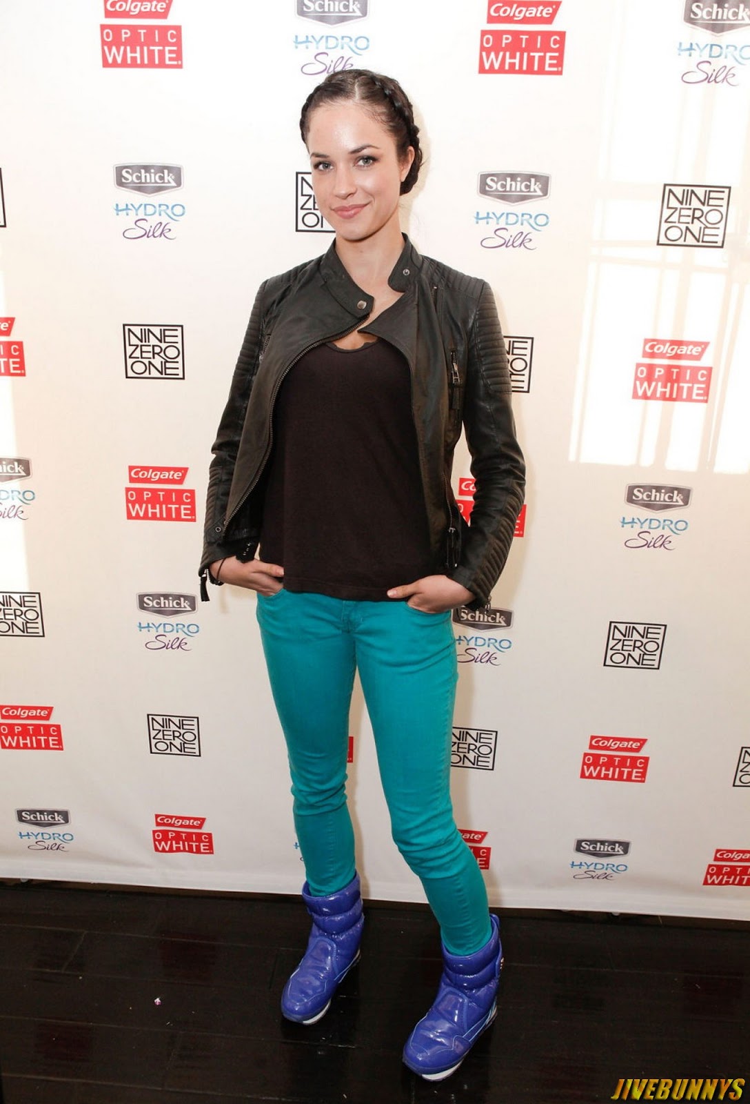 Alexis Knapp picture