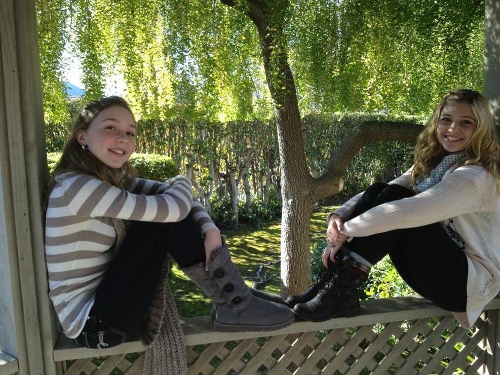 Cozi Zuehlsdorff image