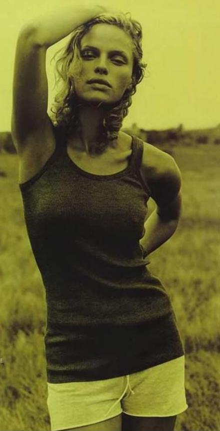 Picture of Rachel Roberts