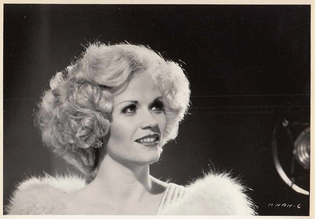 Picture of Lindsay Bloom