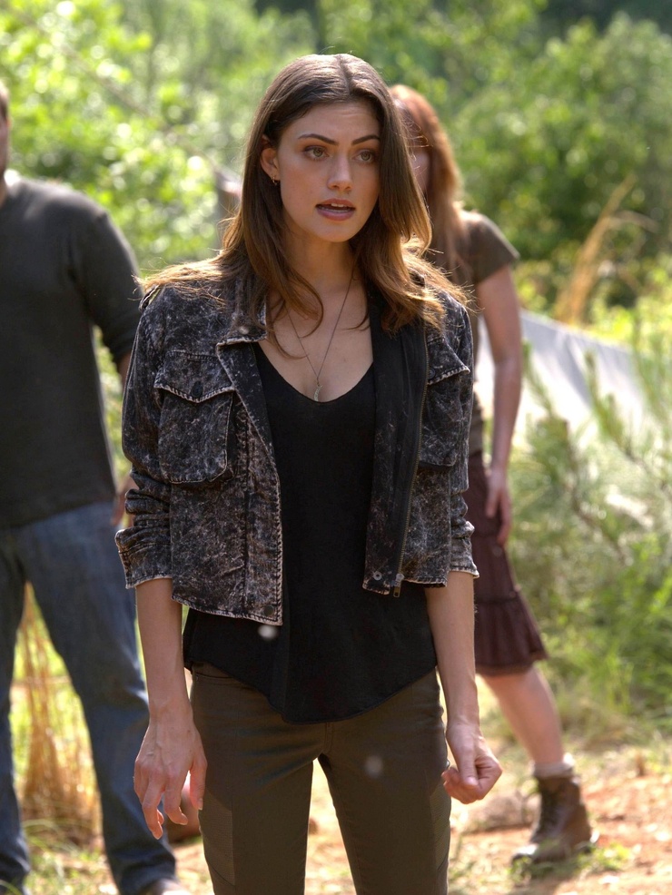 Picture of Phoebe Tonkin