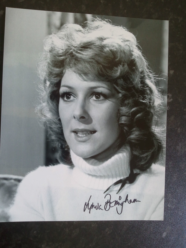 Picture of Lynda Bellingham