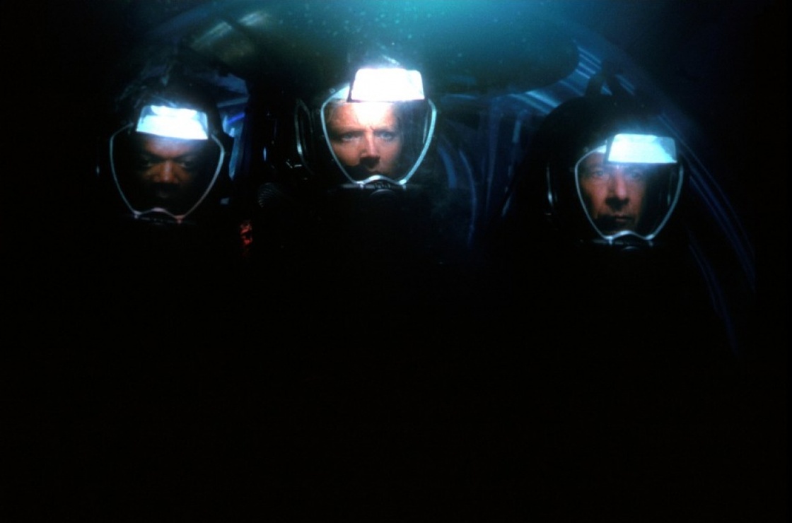 Sphere (1998) picture