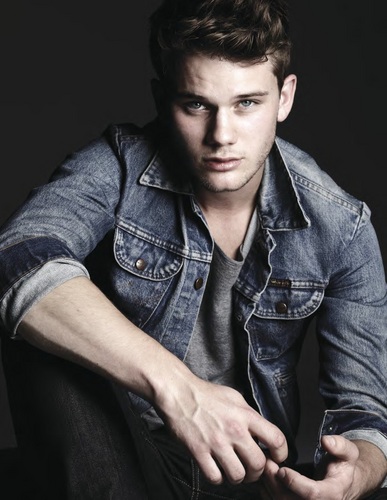 Image of Jeremy Irvine