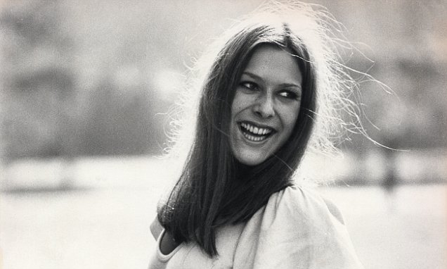 Image of Lynda Bellingham