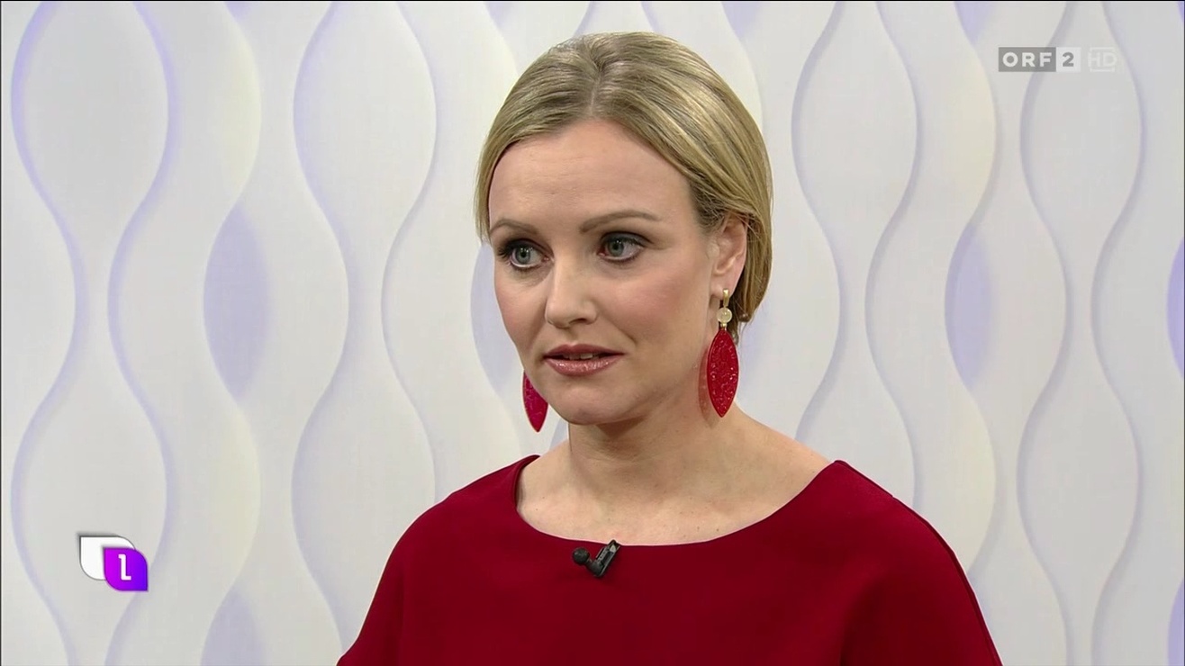 Verena Scheitz image