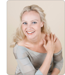 Verena Scheitz image