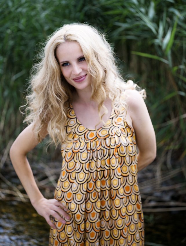 Nora Huetz picture