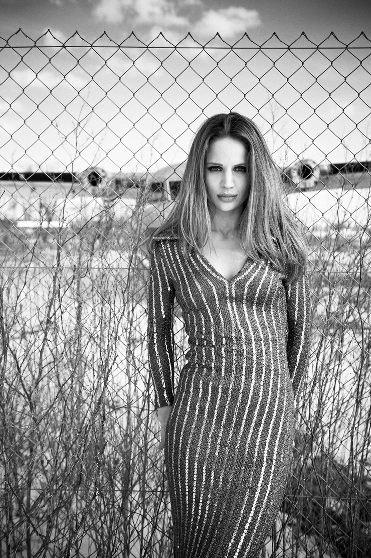 Nora Huetz image
