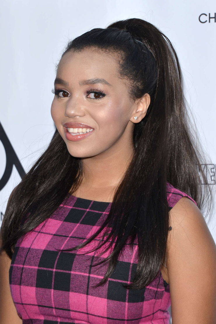 Picture of Daphne Blunt