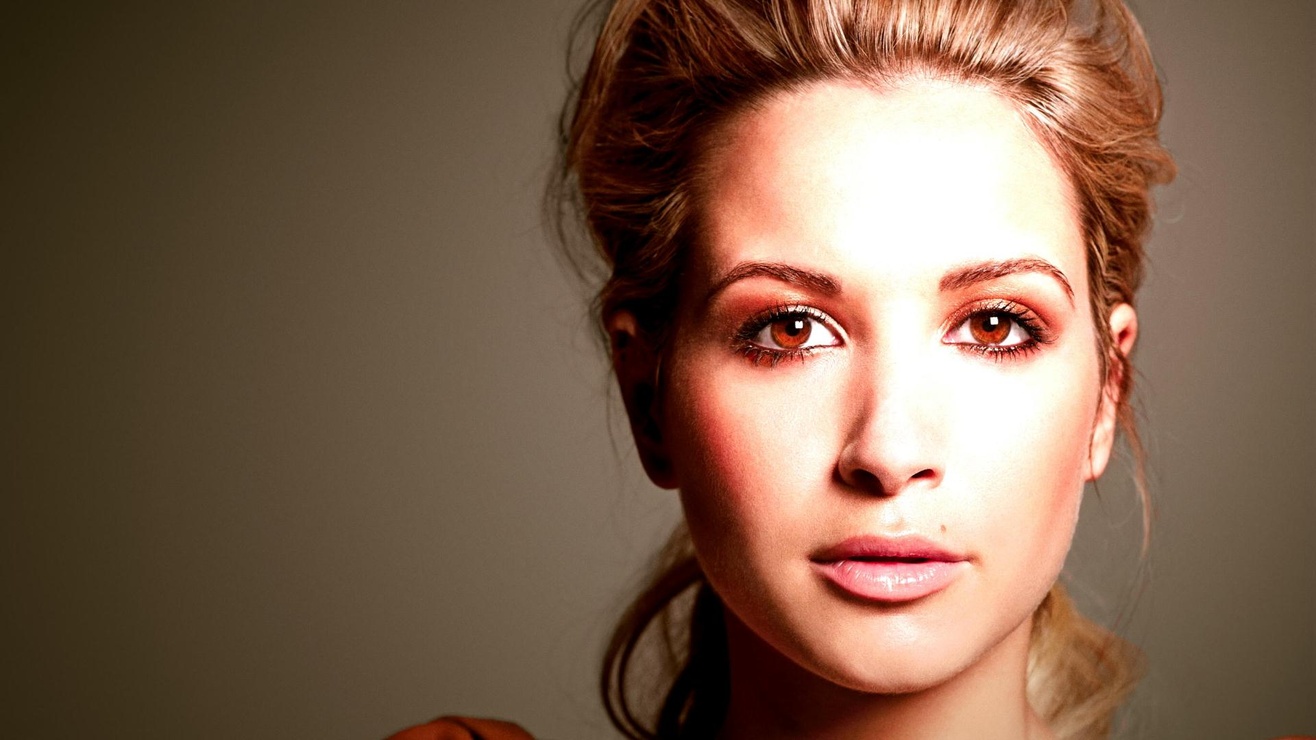 Mandy Grace Capristo picture