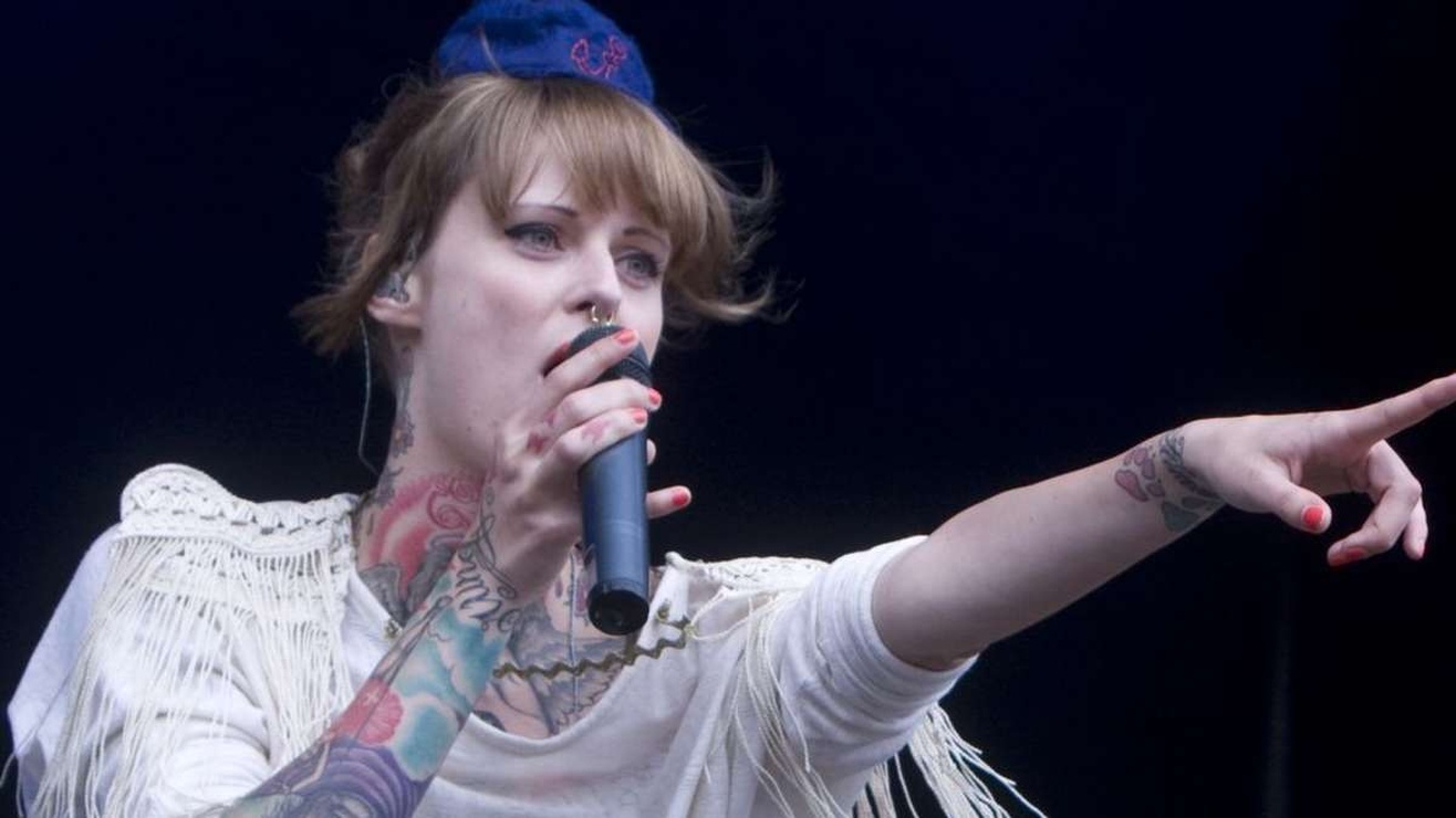 Jennifer Weist image