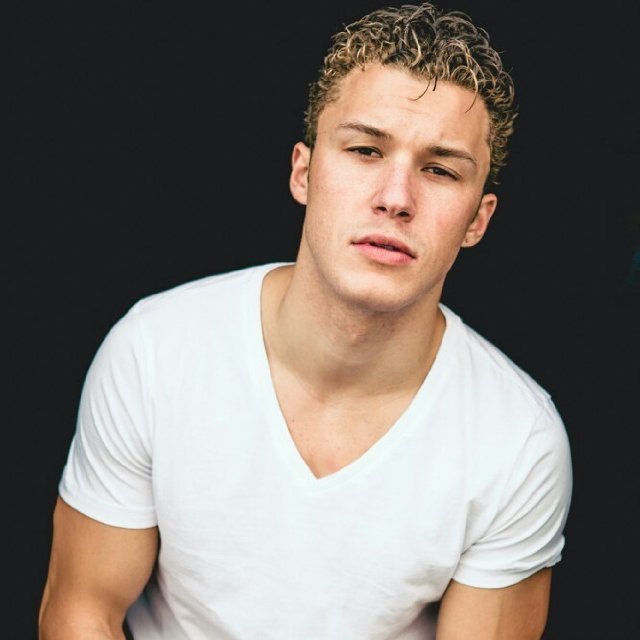 Picture of Skyler Maxon