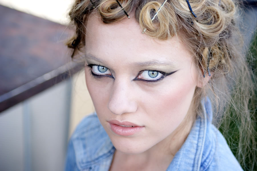 Image of Zippora Seven