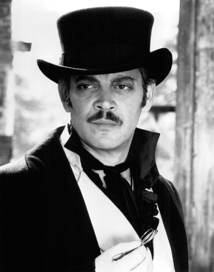 Picture of Raul Julia