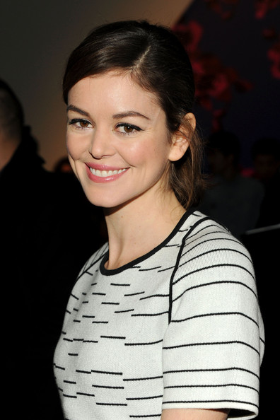 Picture of Nora Zehetner