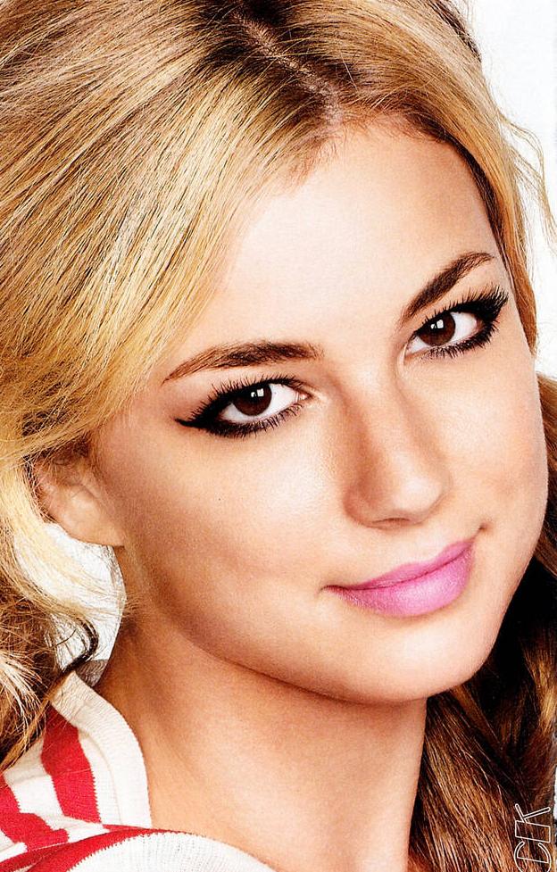 Picture of Emily VanCamp