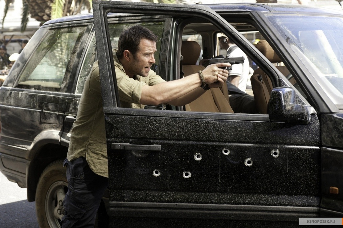 Picture of Sullivan Stapleton