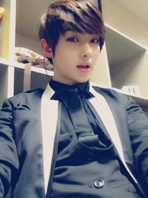 Image of Ray (Kim Hyun Il)