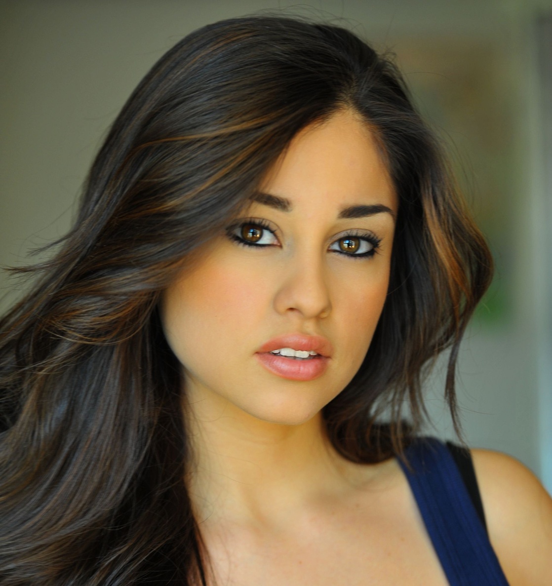 Picture of Yvette Monreal