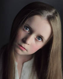 Picture of Holly Jacobson