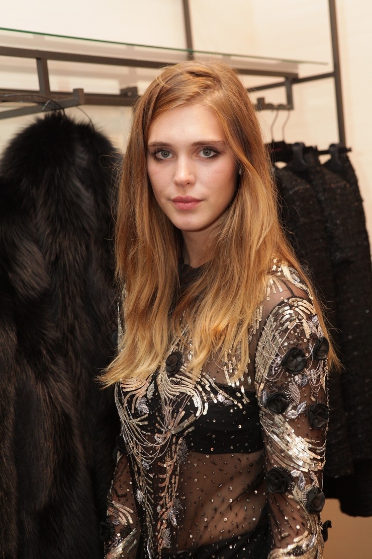 Gaia Weiss image