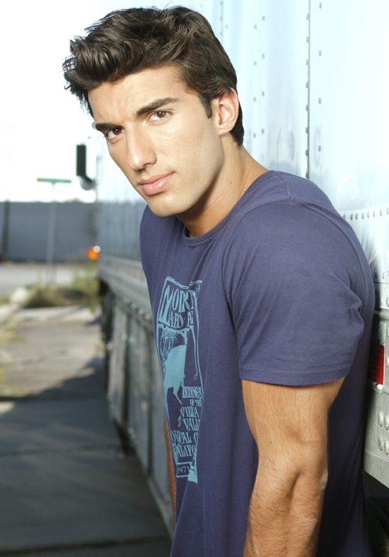 Picture of Justin Baldoni