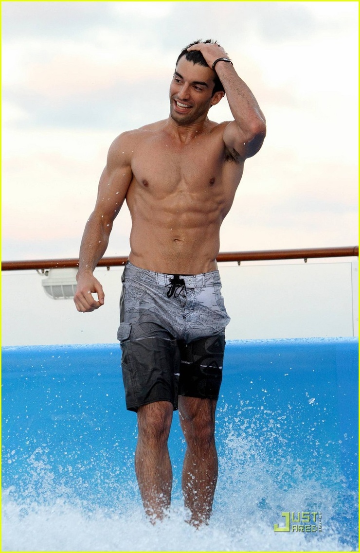 Picture of Justin Baldoni