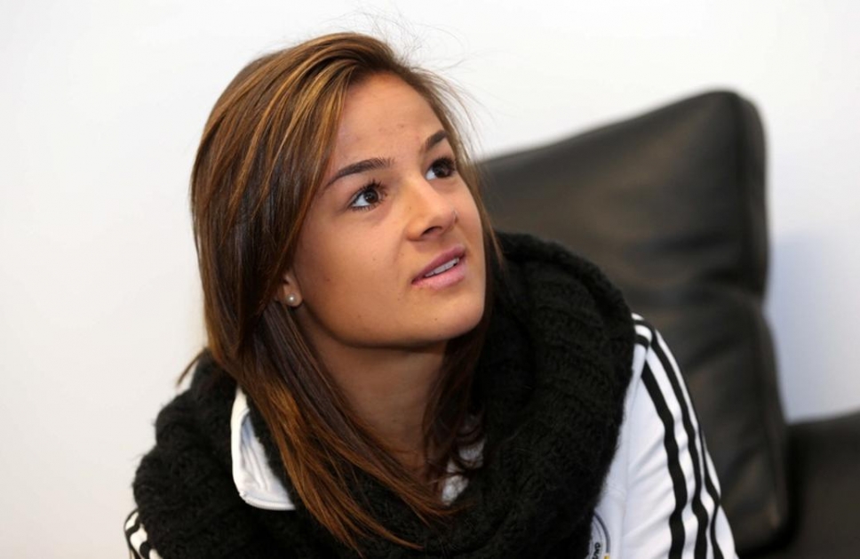 Picture of Lena Lotzen