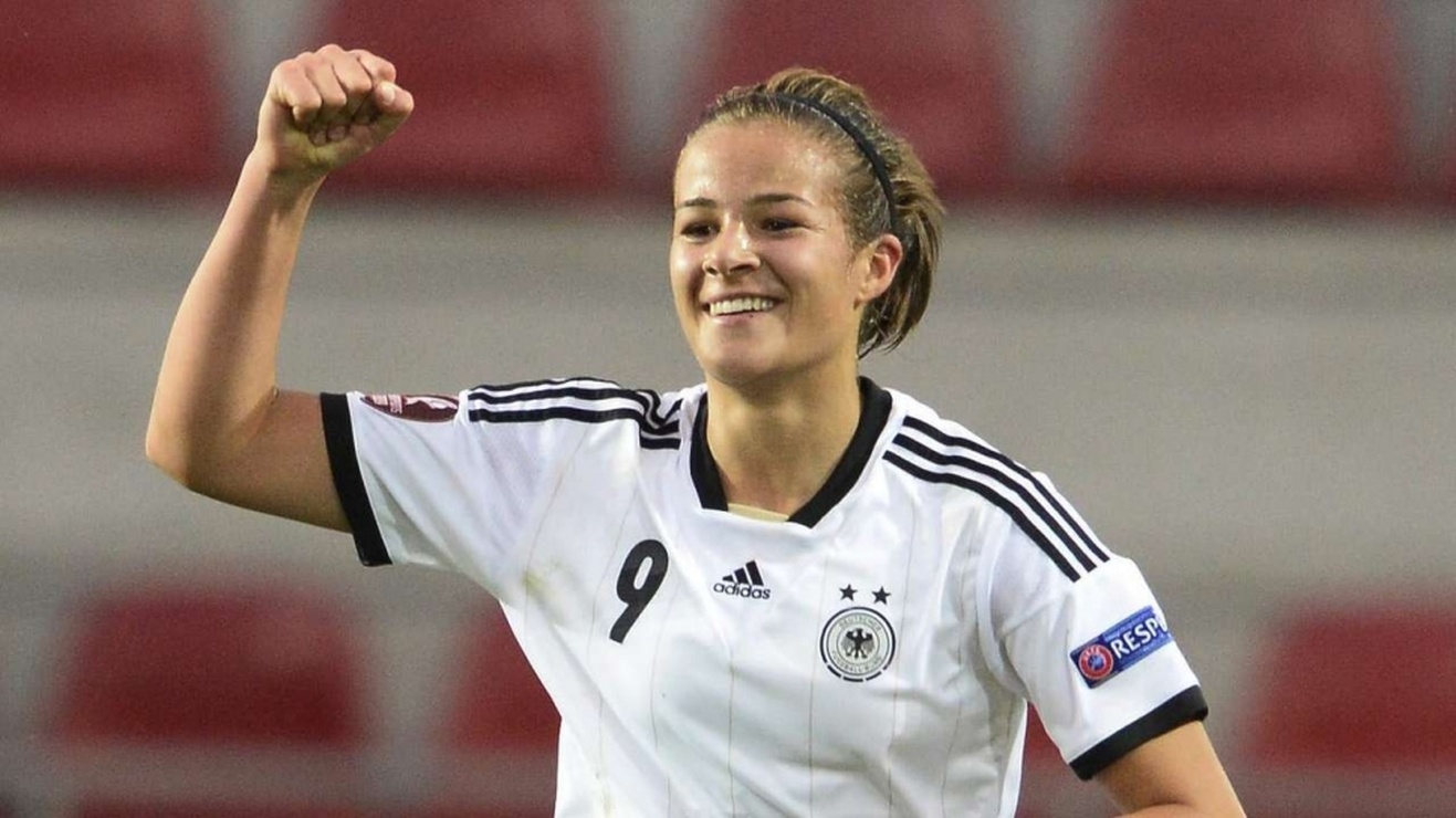 Picture of Lena Lotzen