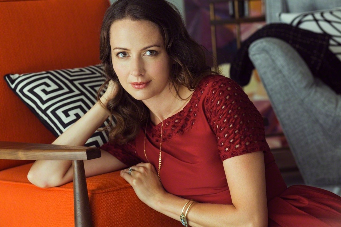 Picture of Amy Acker