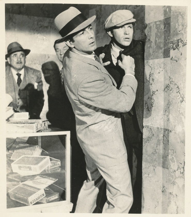 Ray Danton, Warren Oates