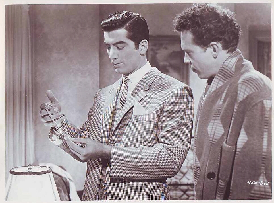 Ray Danton, Warren Oates