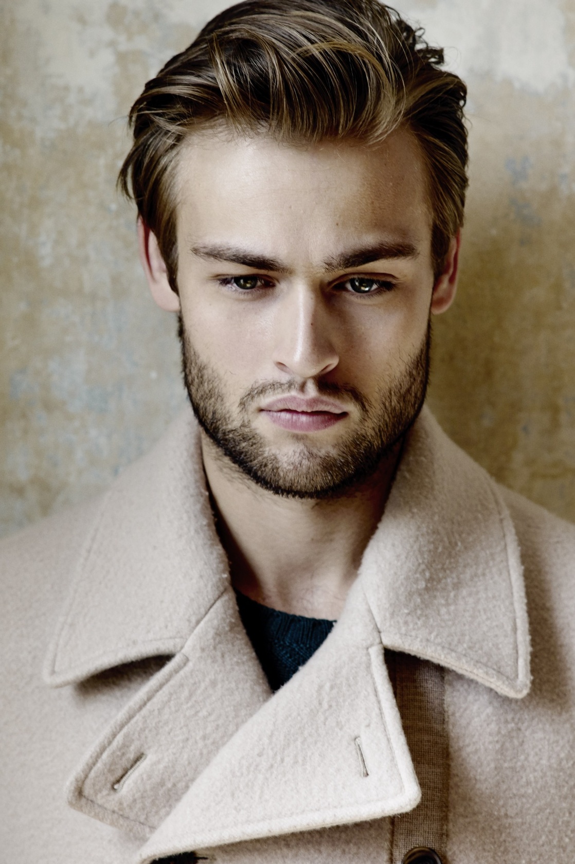 Picture of Douglas Booth