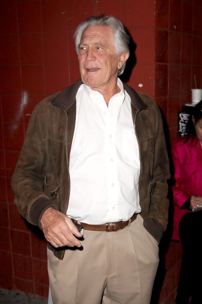 Picture of George Lazenby
