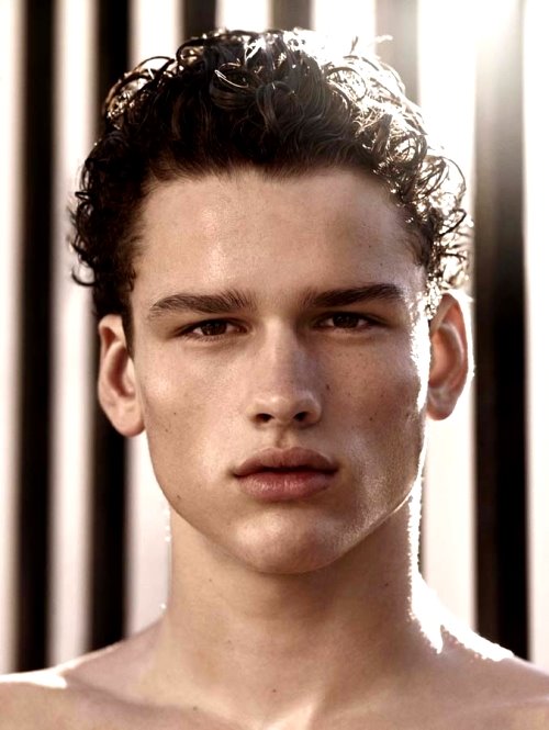 Picture of Simon Nessman