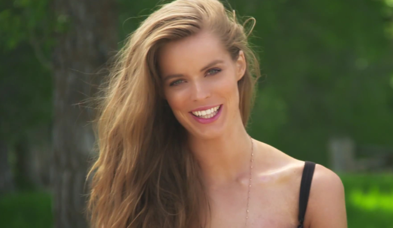 Picture of Robyn Lawley