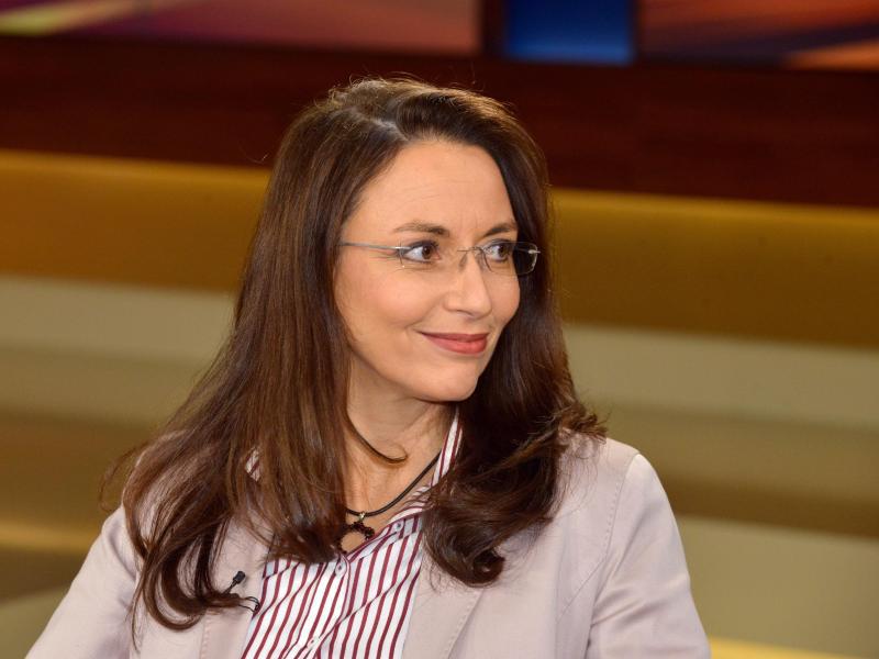 Picture of Yasmin Fahimi