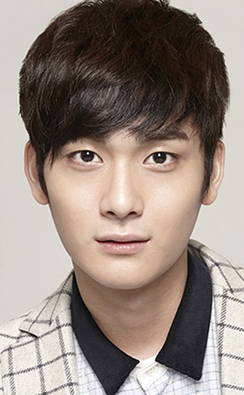 Jo Yoon-woo image