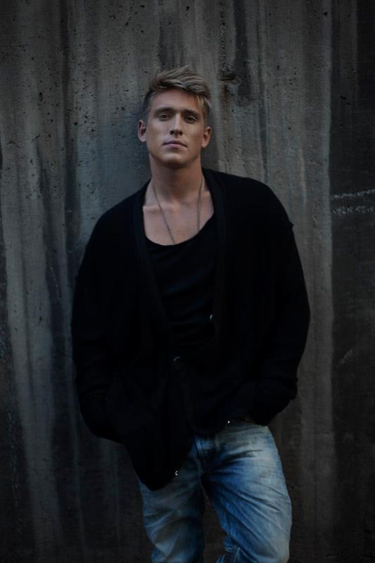 Picture of Danny Saucedo